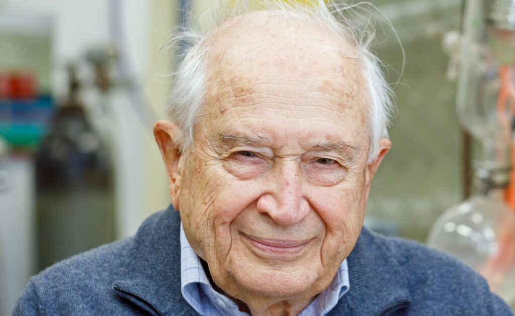 Dr Raphael Mechoulam Recognized with Prestigious Scientific Award ...